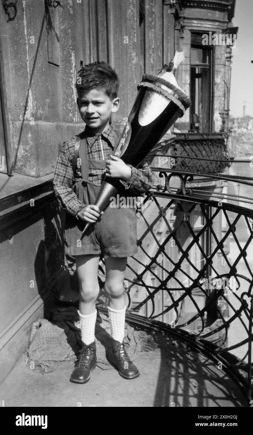 School boy child pupil Black and White Stock Photos & Images - Alamy