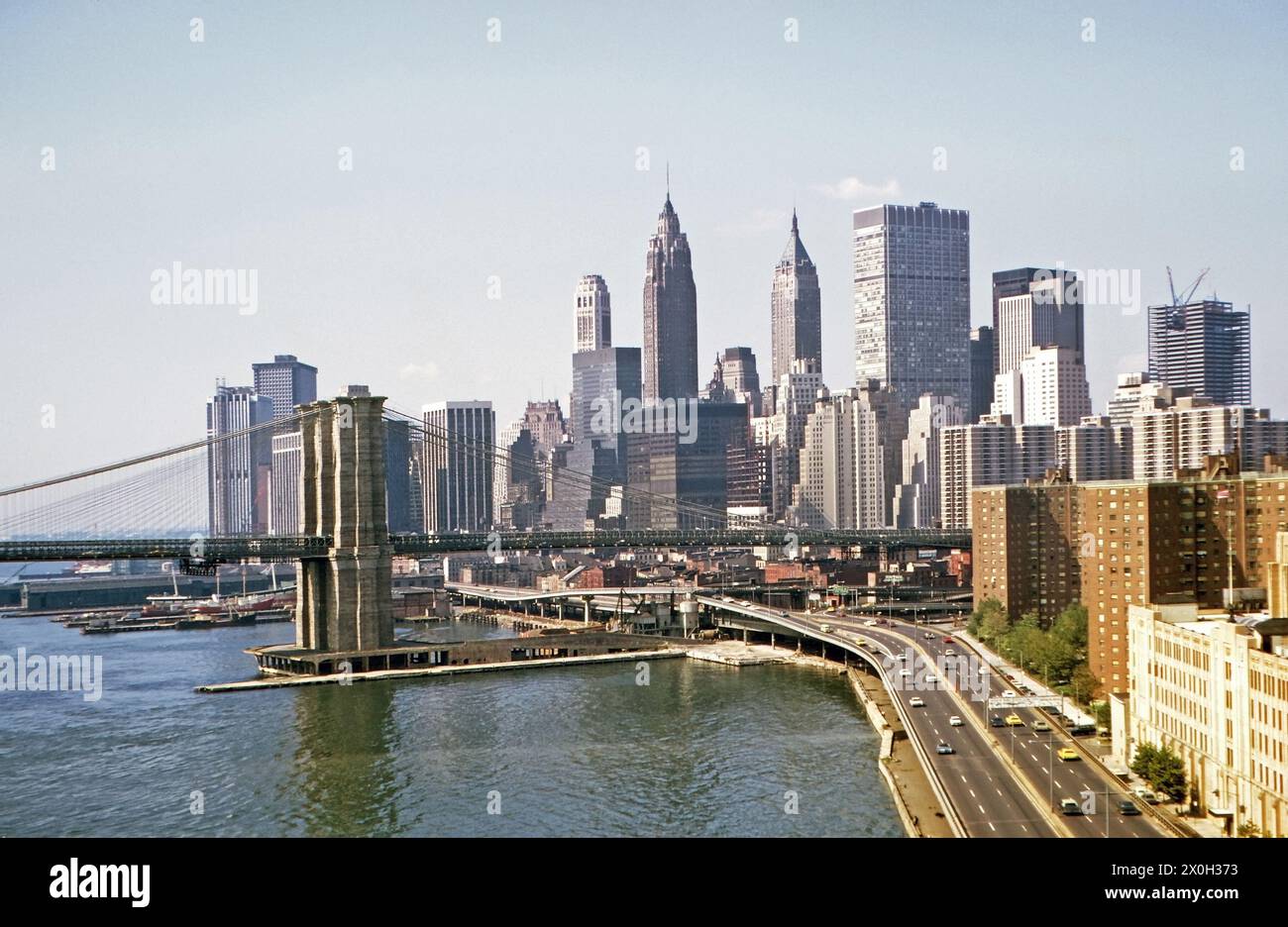View from Manhattan Bridge to East River, Brooklyn Bridge and downtown ...