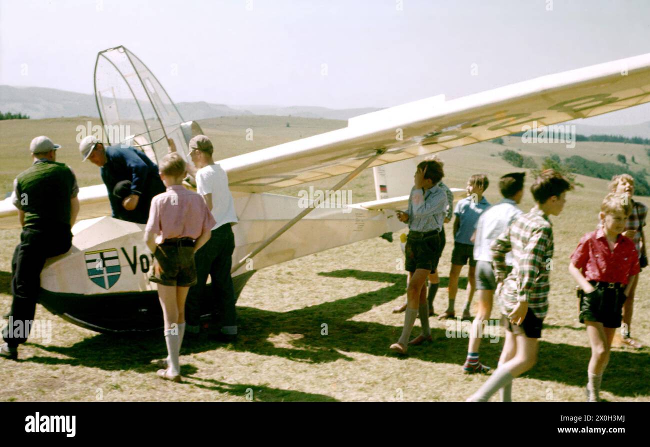 1950s airplane pilot hi-res stock photography and images - Alamy