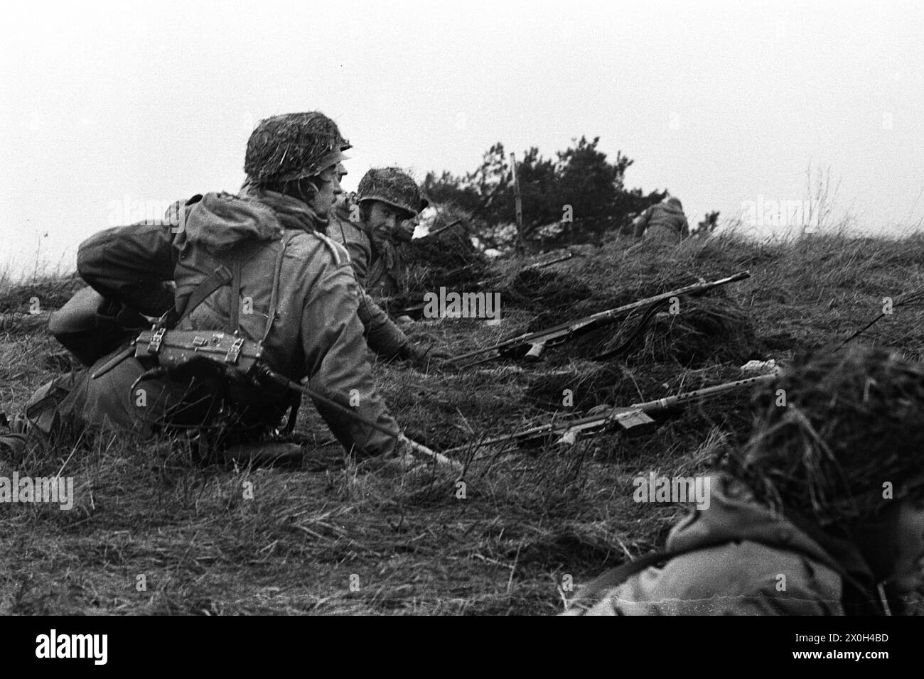 Troop exercise: A non-commissioned officer observes the target from ...
