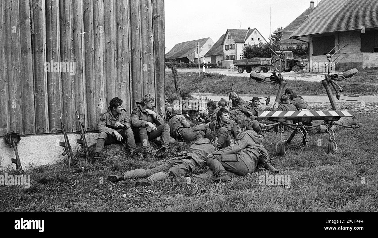 Pause enforced by the observer [automated translation] Stock Photo - Alamy