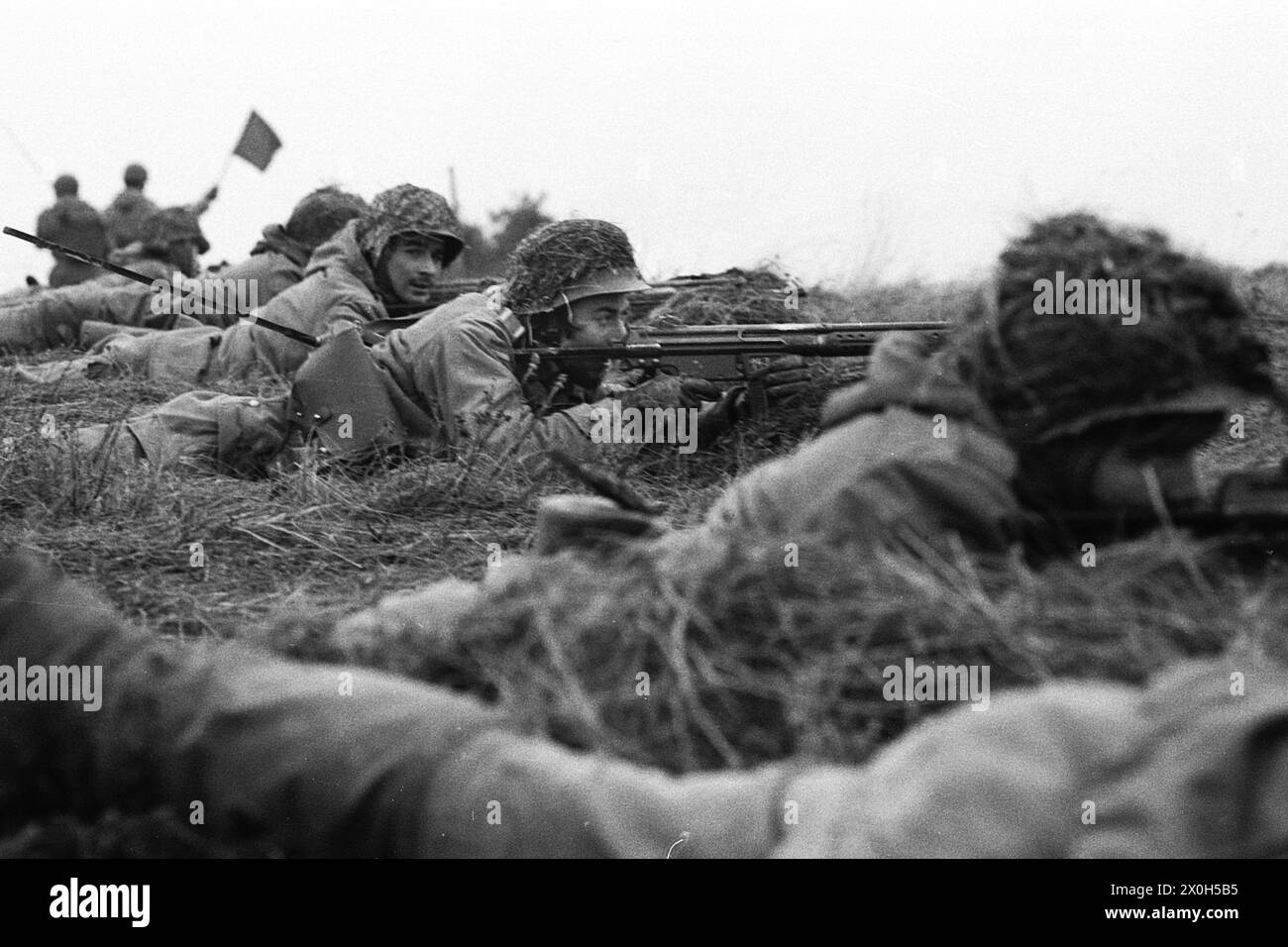 Troop exercise soldiers position hi-res stock photography and images ...