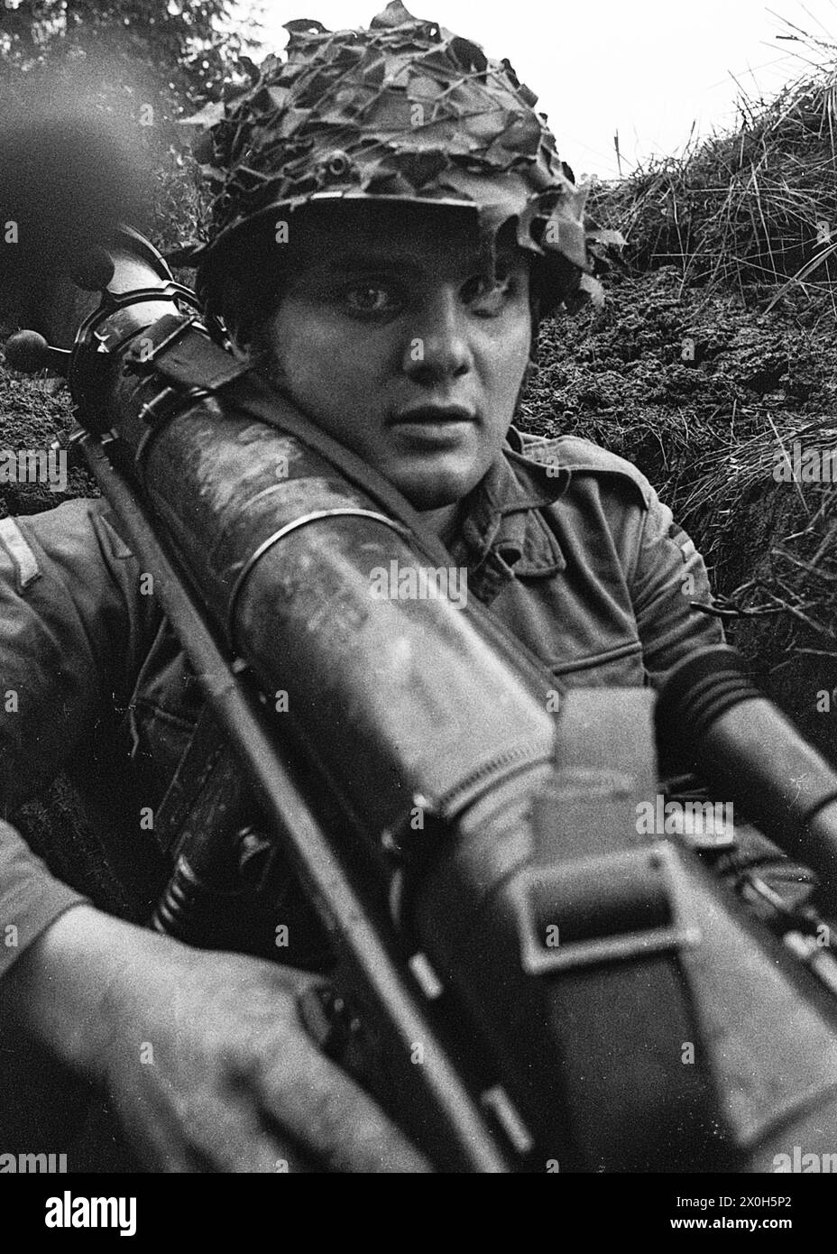 Heavy panzerfaust hi-res stock photography and images - Alamy