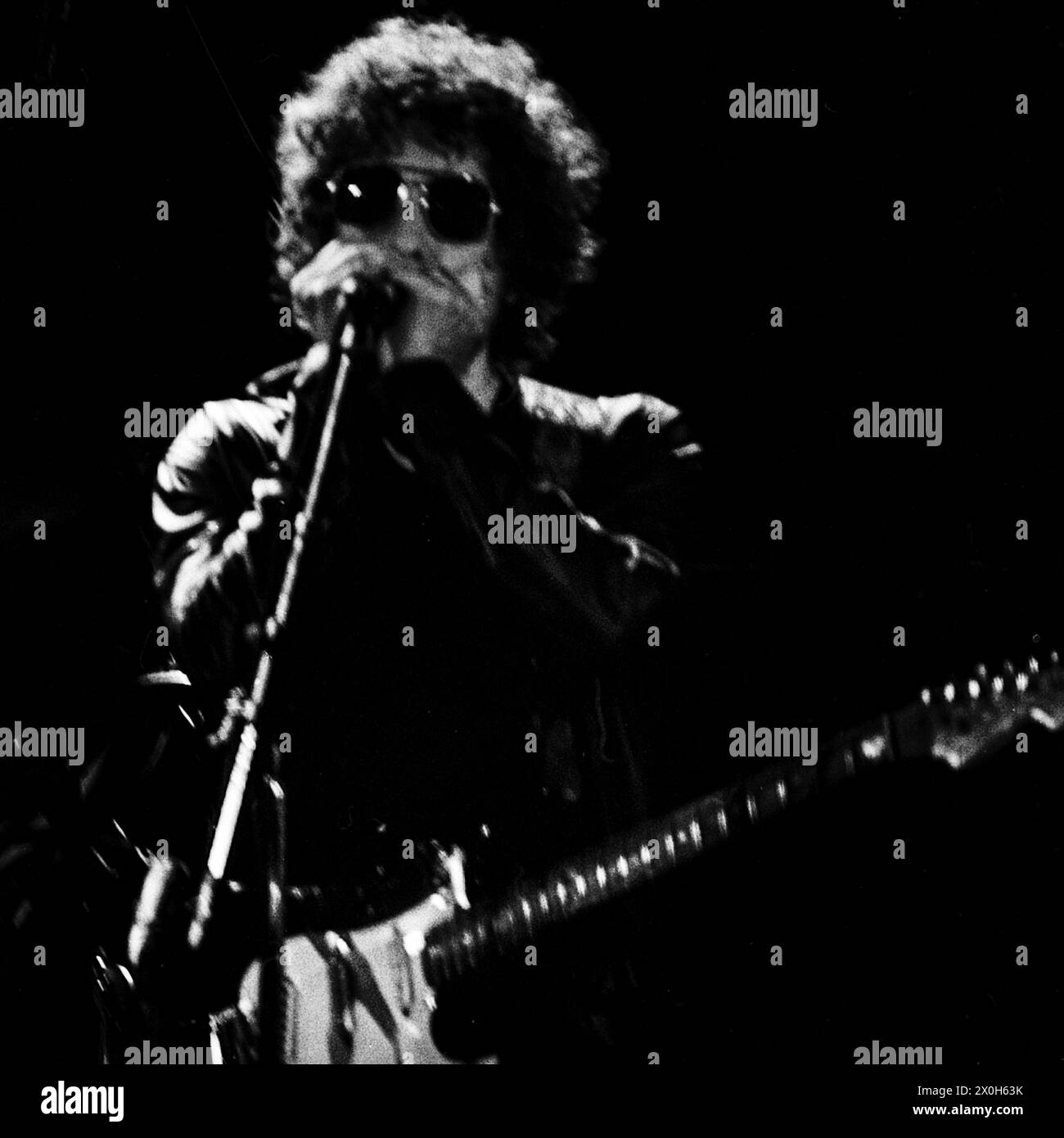 Bob dylan concert 1981 hi-res stock photography and images - Alamy