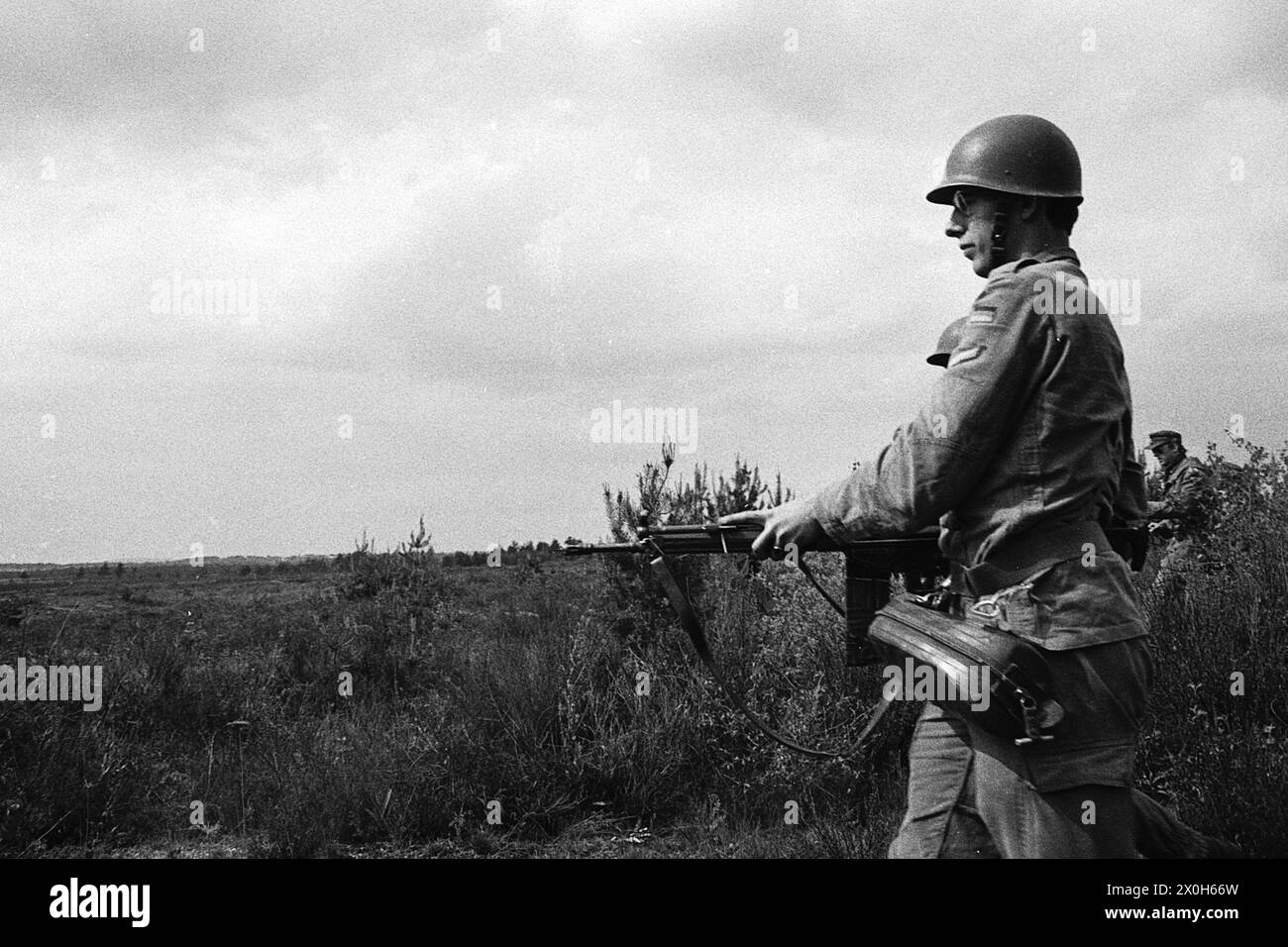 Troop exercise: The rifle in hip position on the shooting range ...