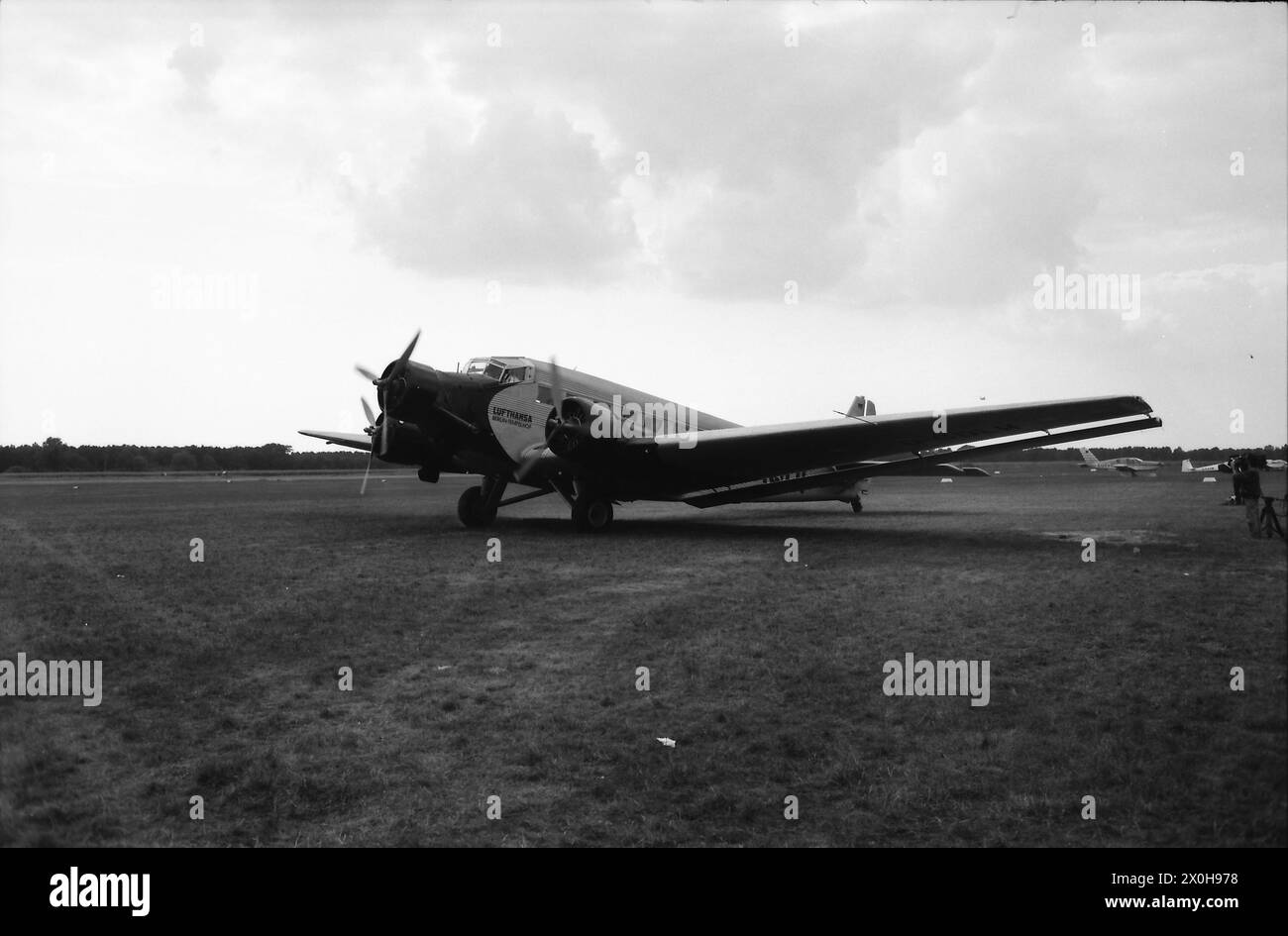 In the summer of 1994, the old Junkers factory airfield was (re)opened ...