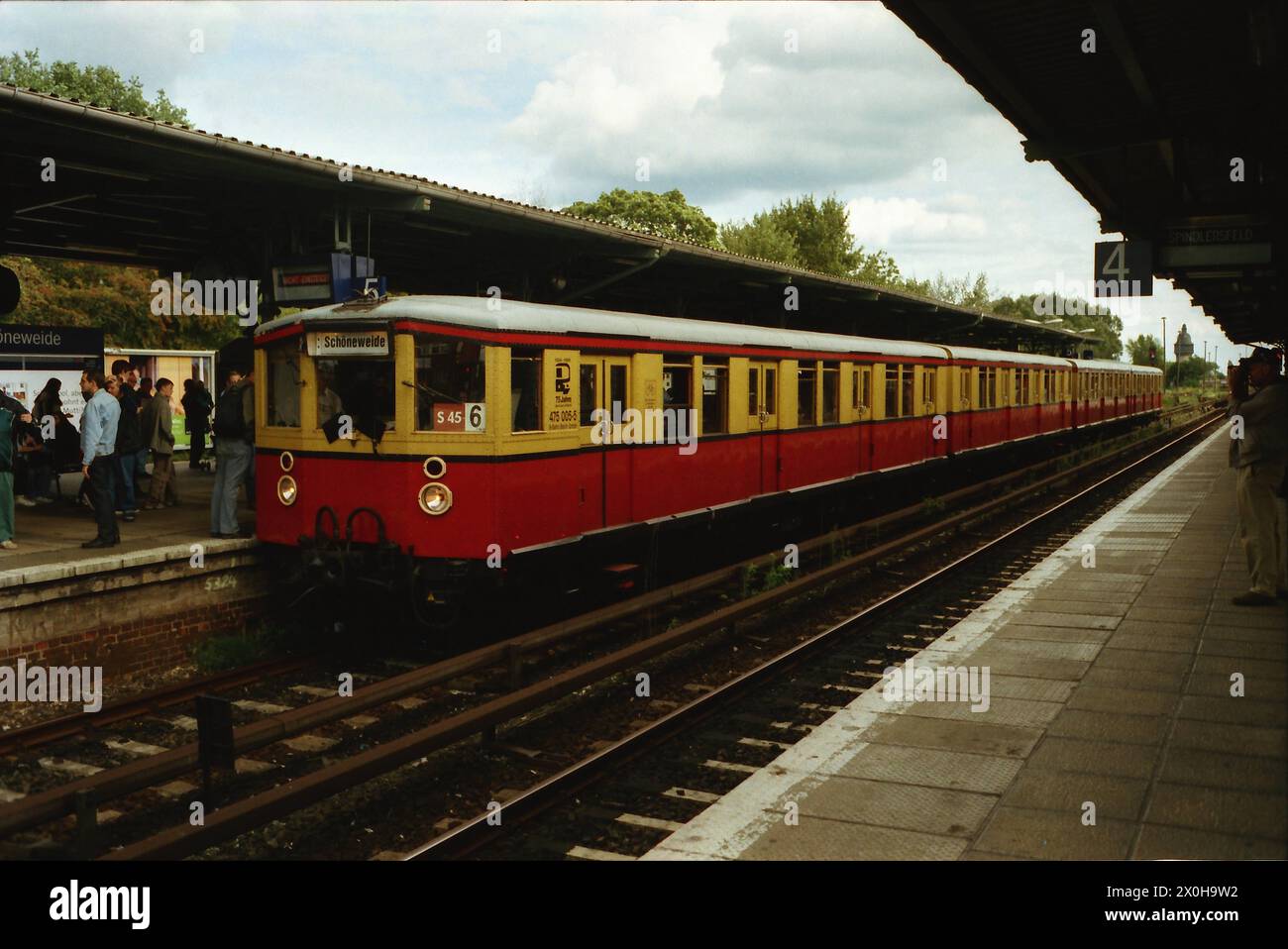 Decommissioning old vehicles hi-res stock photography and images - Alamy