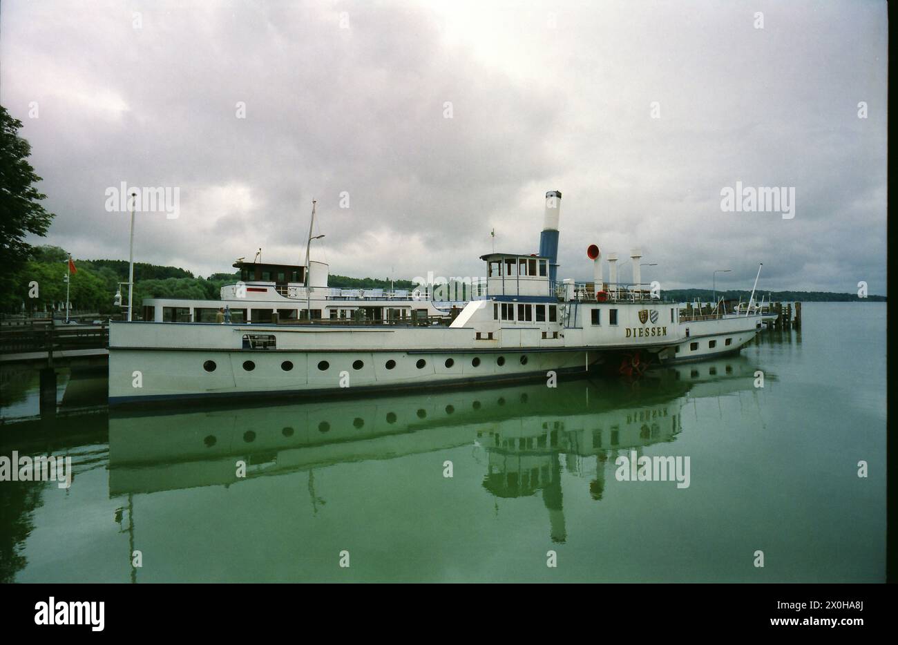 The old steamer Dießen sailed on the lake [automated translation] Stock Photo - Alamy
