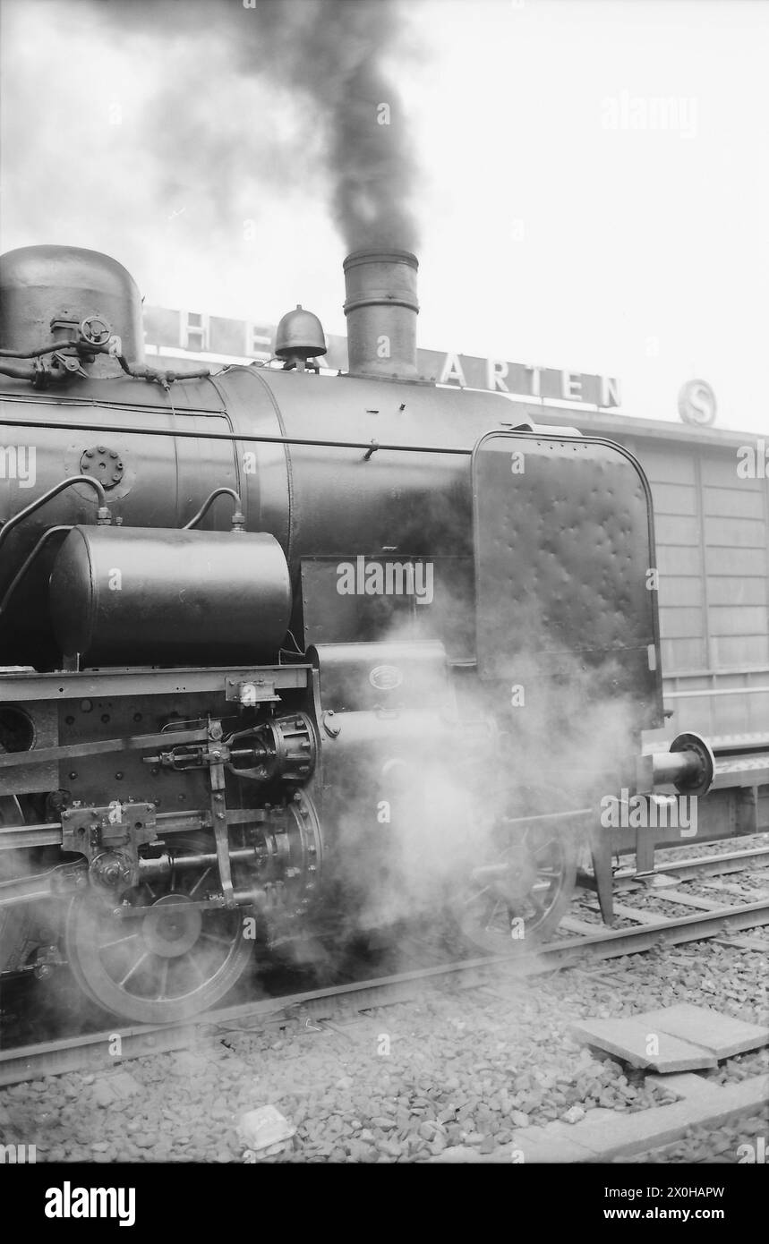 In 1986 there were also special trips for DR railroad enthusiasts in ...