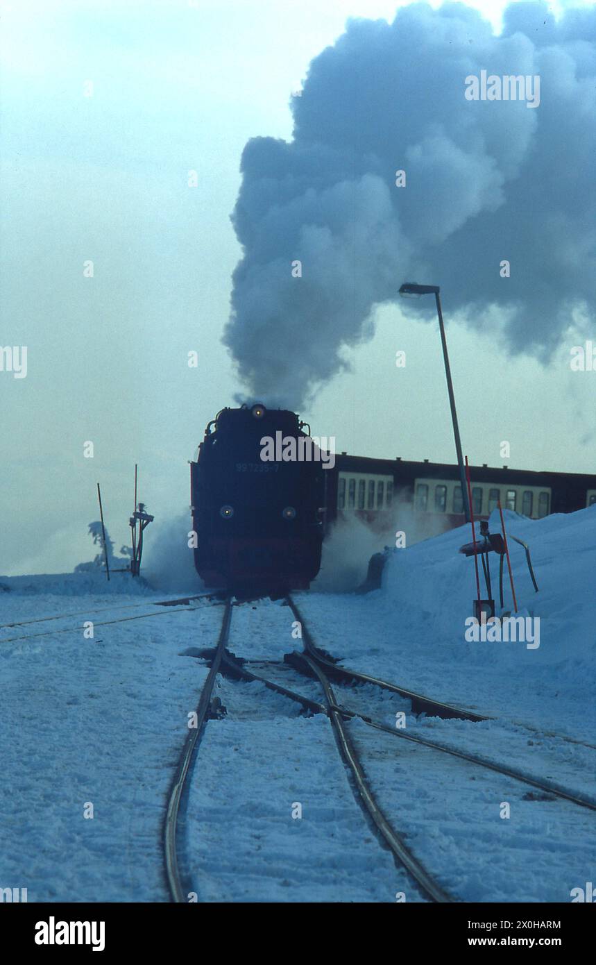 90s steam train hi-res stock photography and images - Alamy