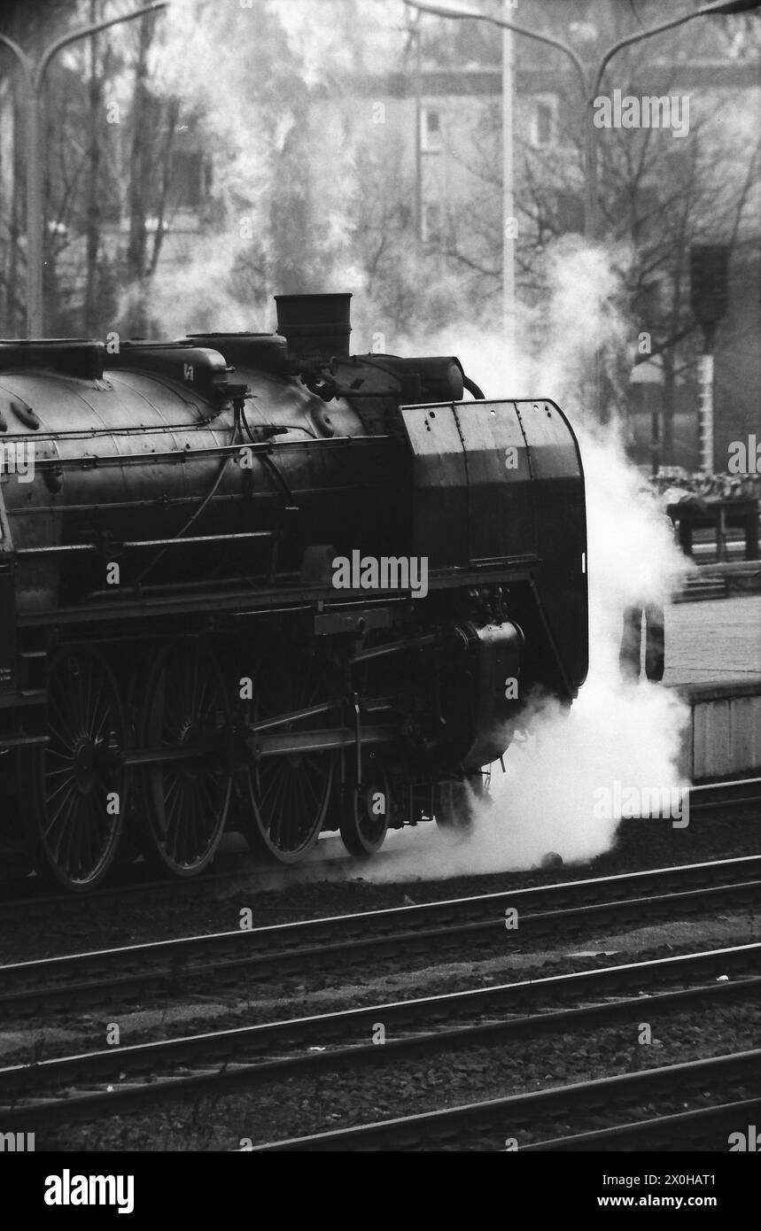 Class 03 001 hi-res stock photography and images - Alamy