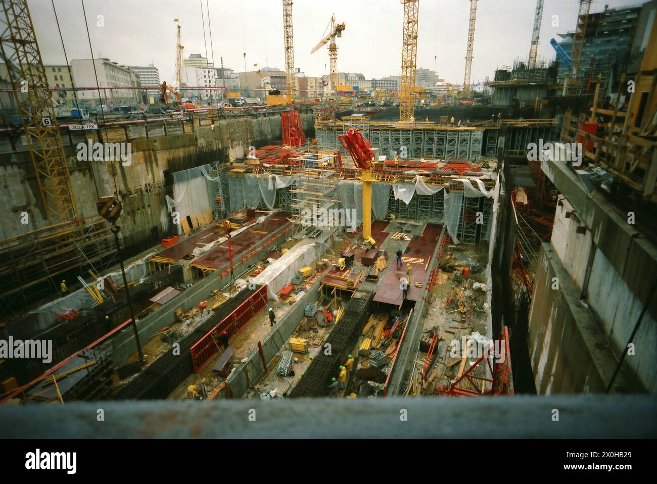 if you look closely, you can already see the two platforms and the ...