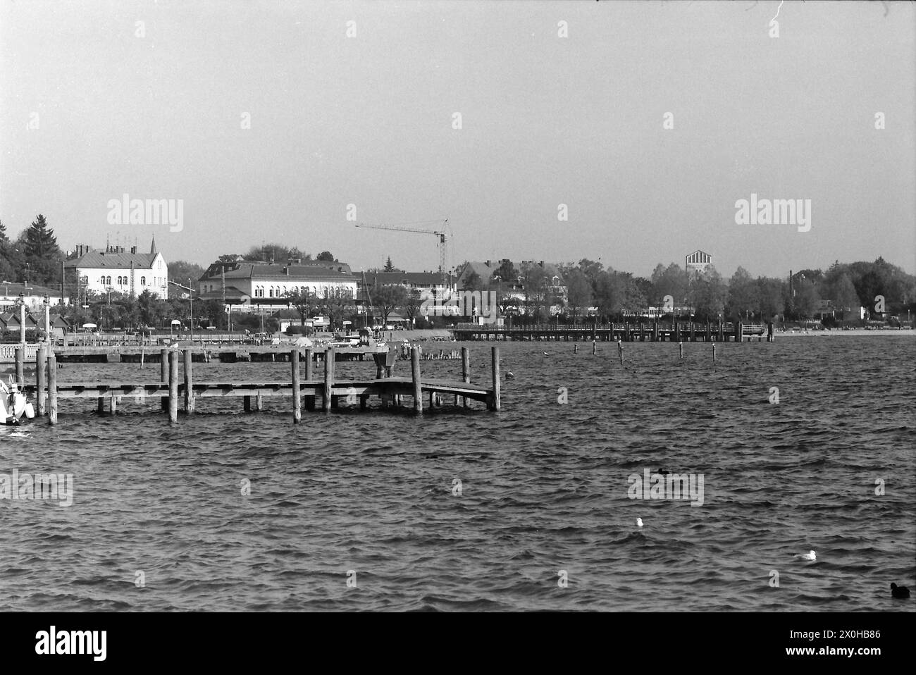 The picture shows a part of the skyline of Starnberg from the lake side ...