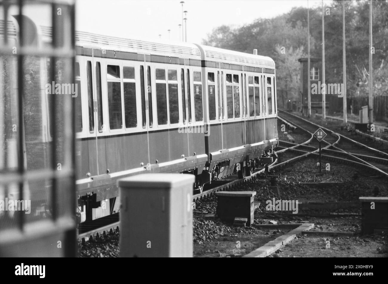 The first half-train of the new BVG S-Bahn type 480 is presented to the ...