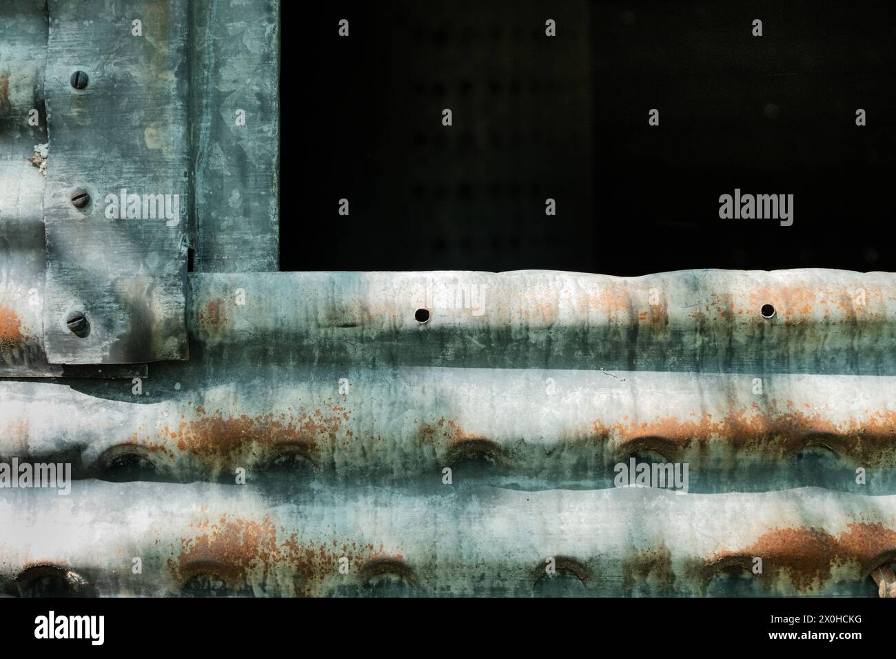 Opening brown grunge square hi-res stock photography and images - Alamy