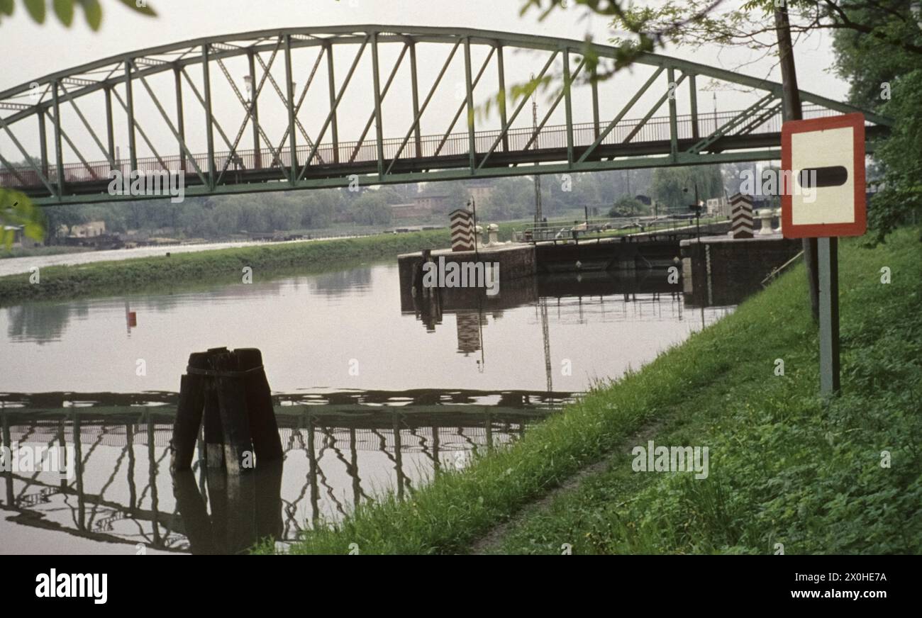 View of the Oder and the Bolko Bridge in Opplen in the early sixties ...
