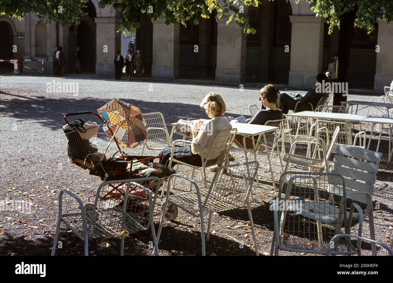 On a foehn day at Café Anast in the Hofgarten. [automated translation ...