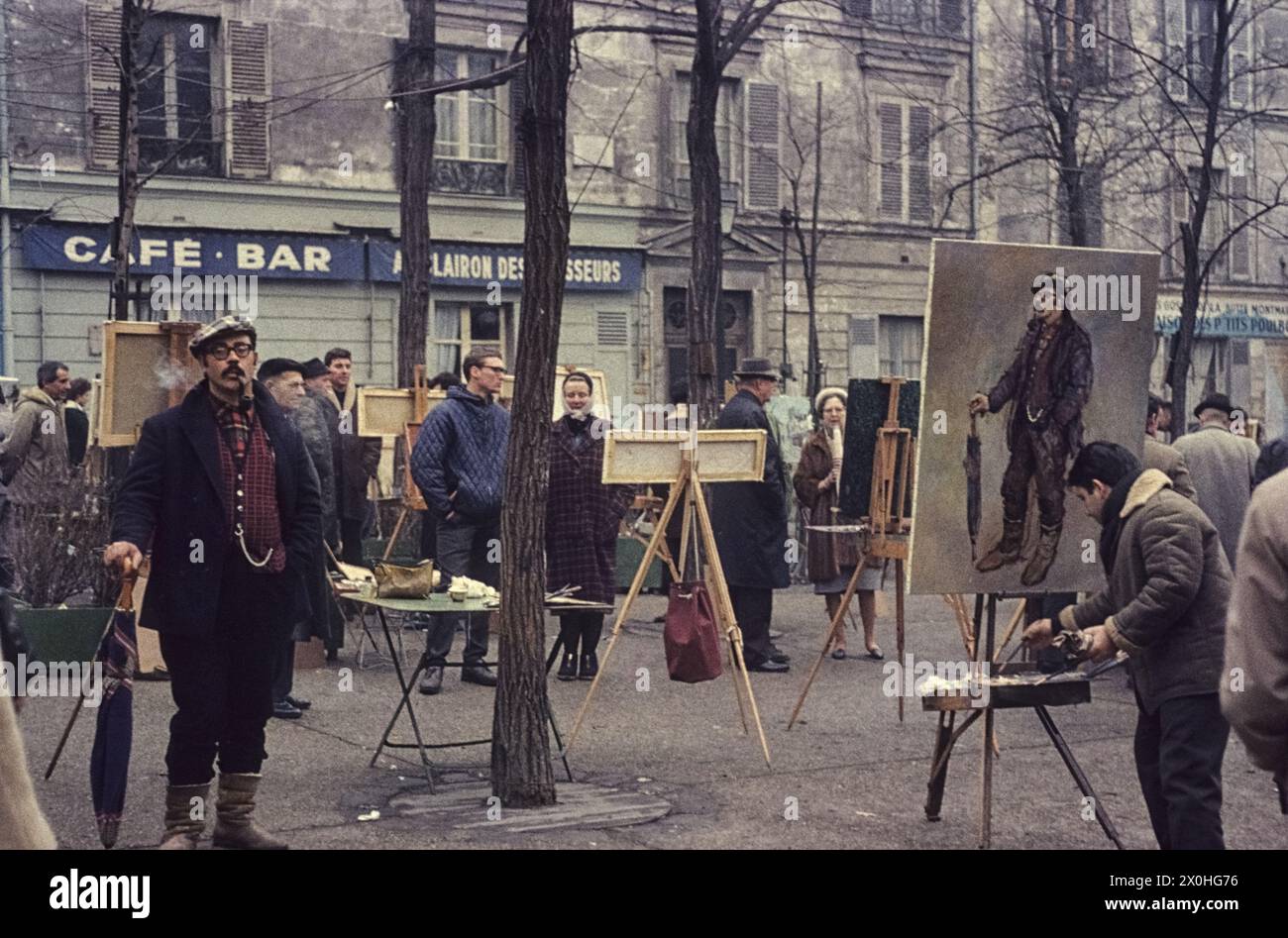 "At the ""Au Clairon des Chasseurs"" bar, artists exhibit their ...