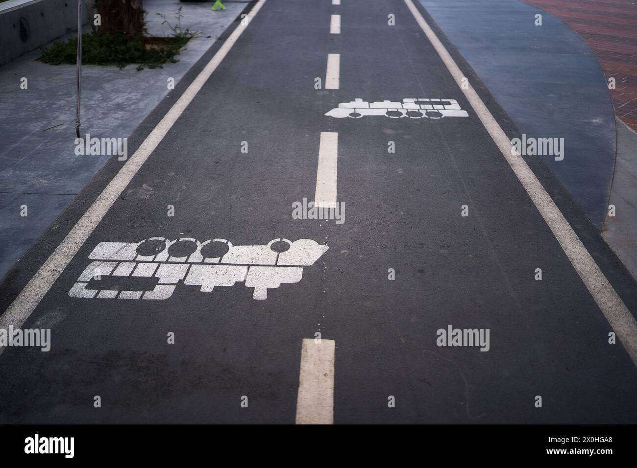 Istanbul park track hi-res stock photography and images - Alamy