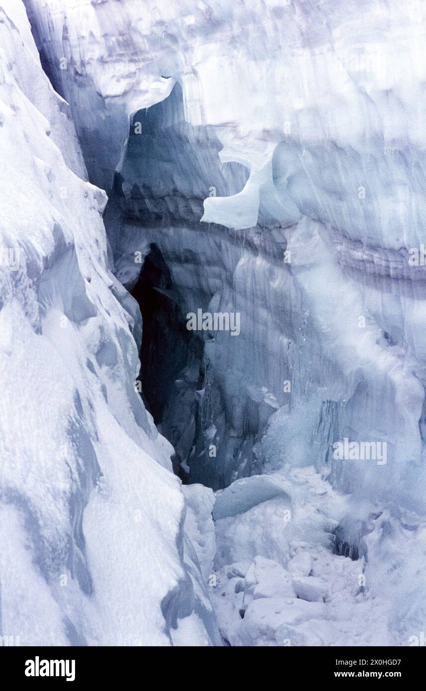 Crevasse with layers of ice at the base of the Outer Black Ridge ...