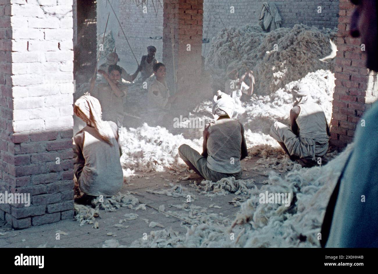 Extraction and purification of wool in Lahore, Pakistan in 1960 Stock ...
