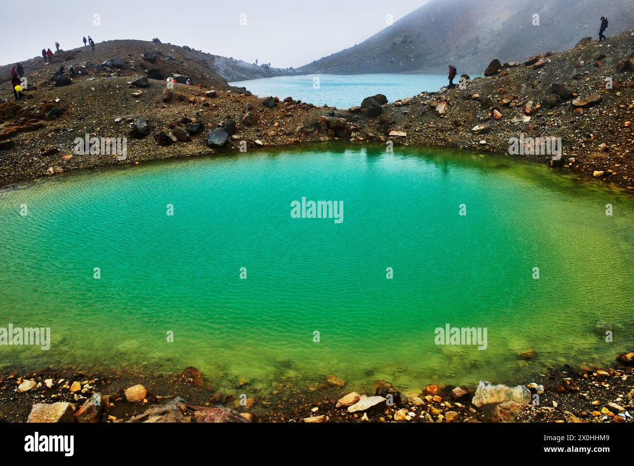 Close up of the Emerald lake along Tongariro Alpine Crossing trail ...