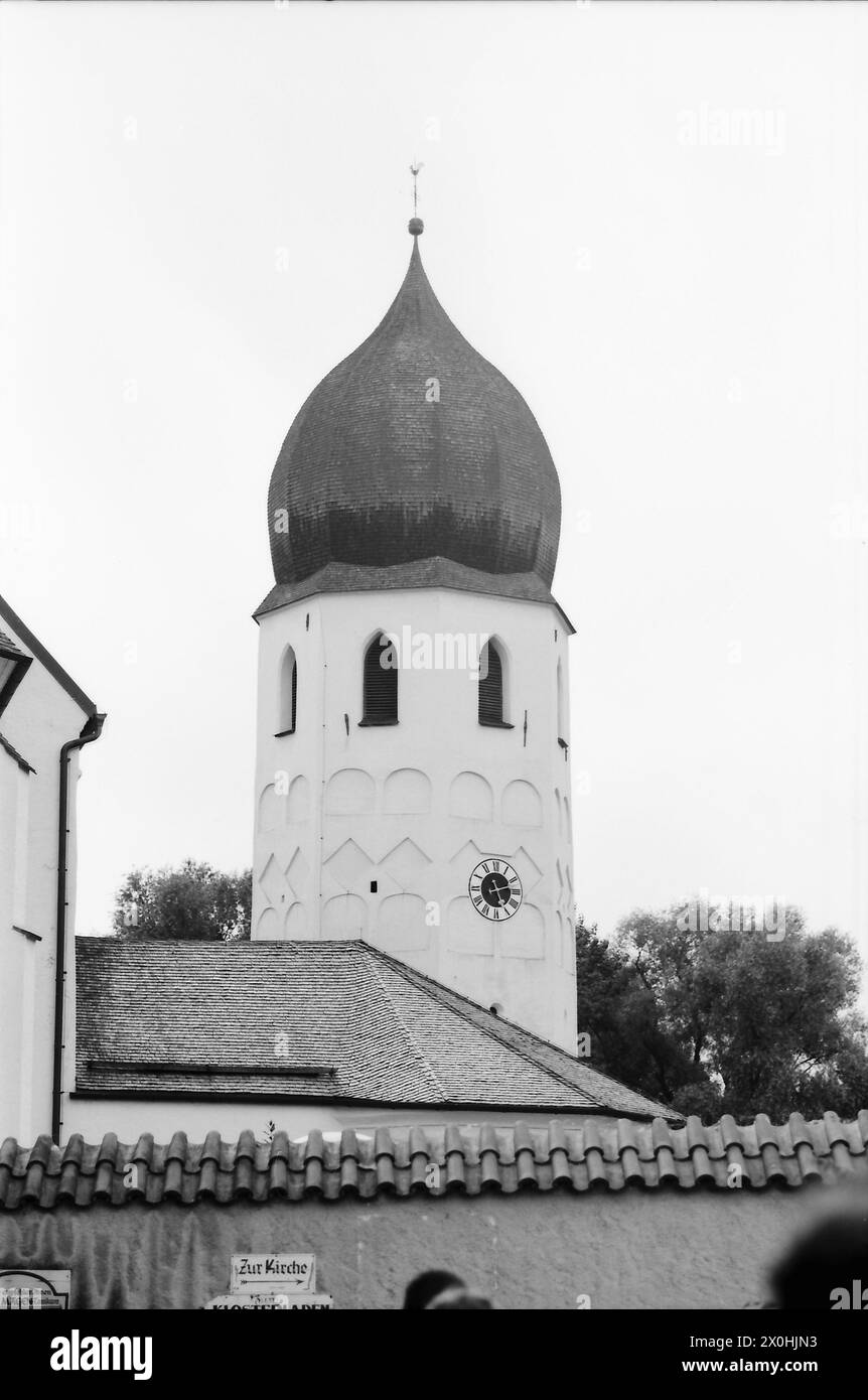 Das Bild zeigt die Kirche von Frauenchiemsee Stock Photo - Alamy Das Bild zeigt die Kirche von Frauenchiemsee Stock Photo - Alamy