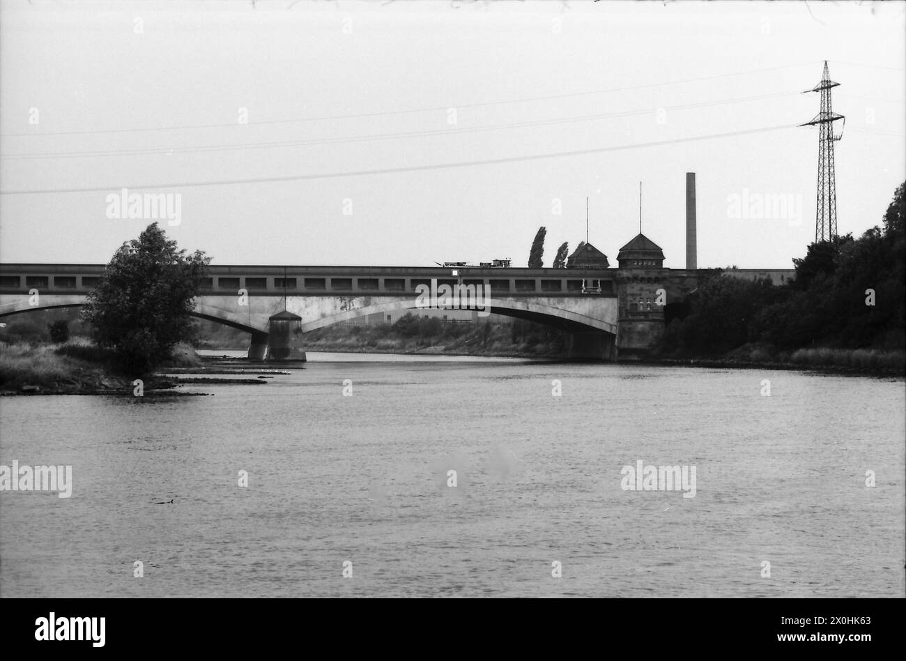 The Mittelland Canal not only crosses the Elbe near Magdeburg on its ...
