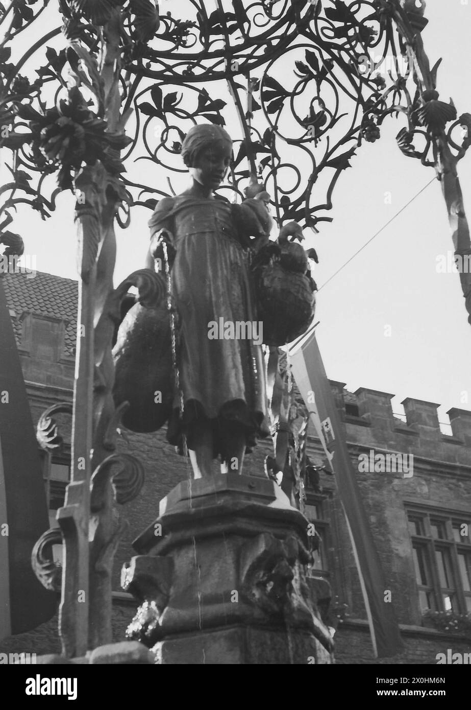 The fountain is one of Göttingen's landmarks and part of the local ...