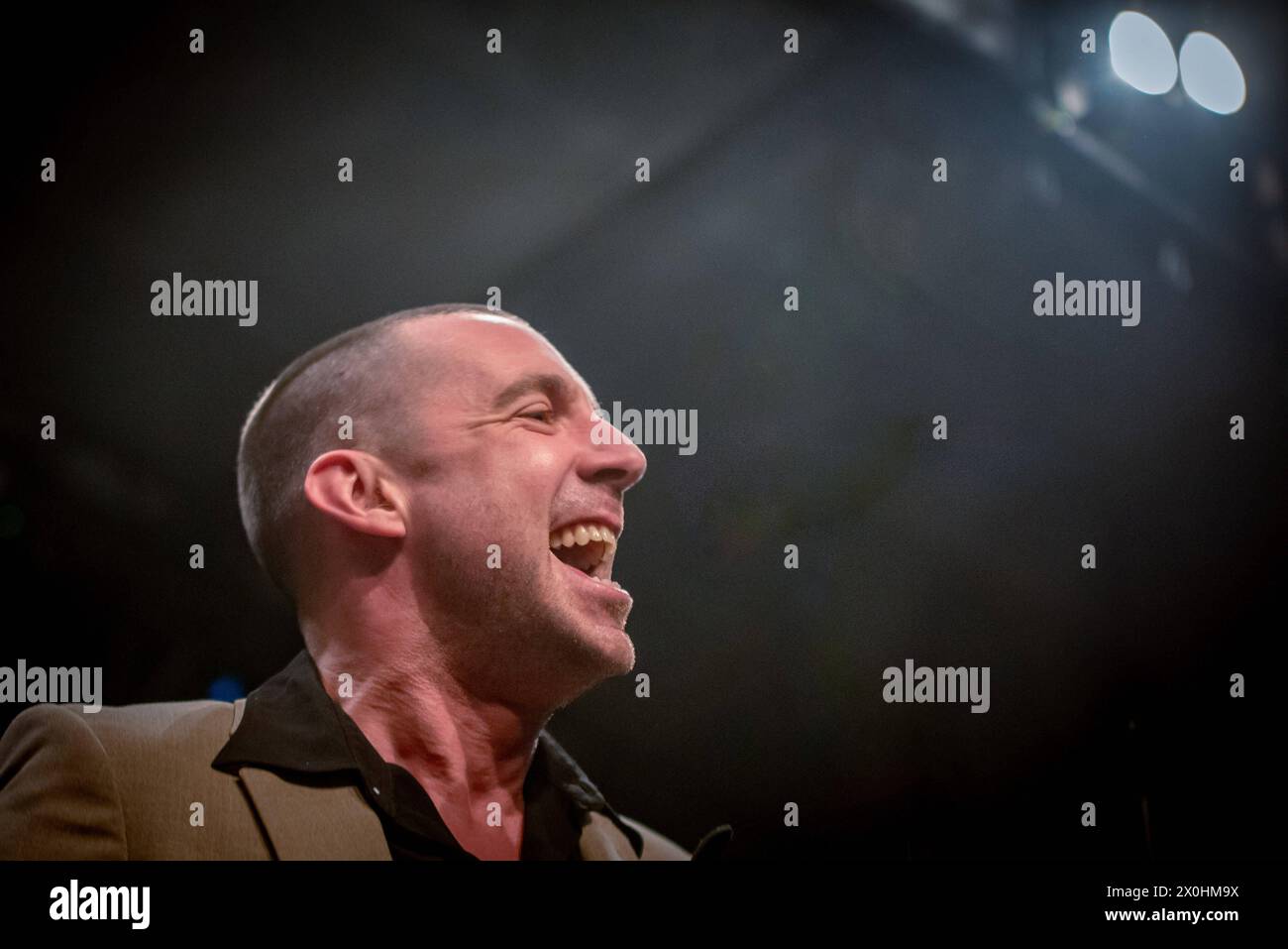 Miles kane one man band hi-res stock photography and images - Alamy