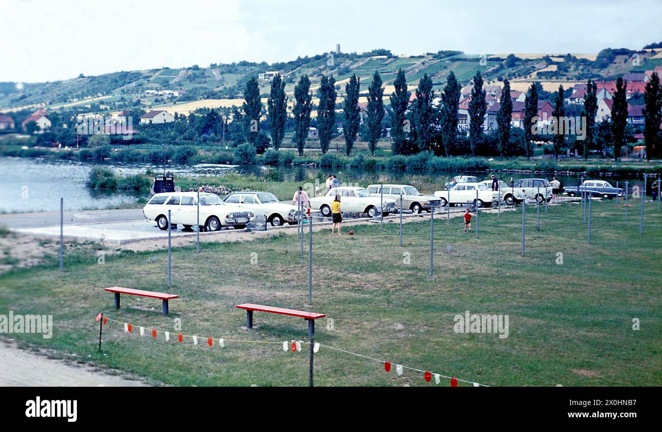 City life at the car wash hi-res stock photography and images - Alamy