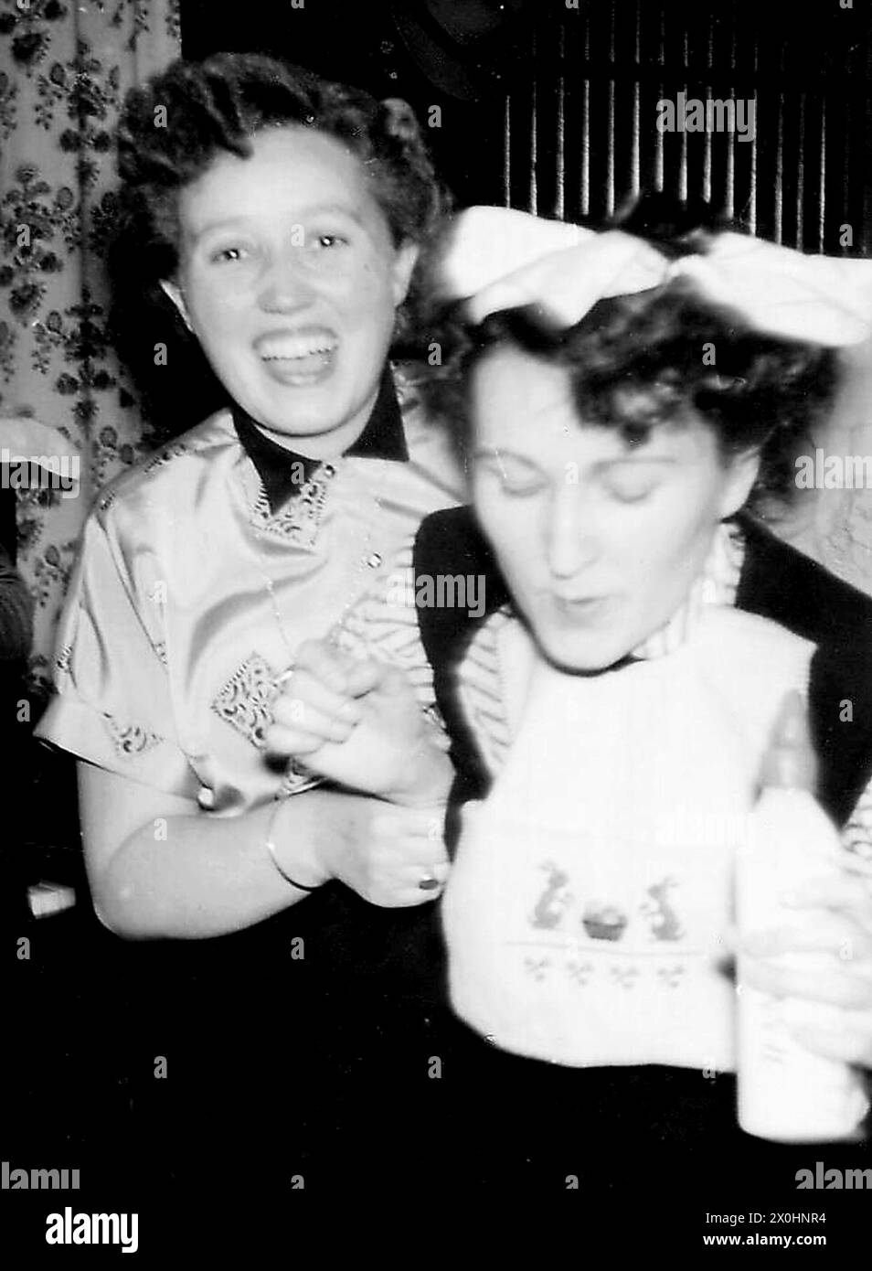 Maria and friend [automated translation] Stock Photo - Alamy