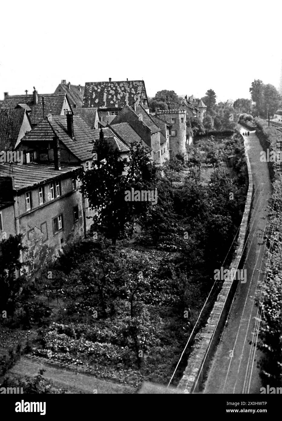 City wall, facility on the railroad track [automated translation] Stock ...