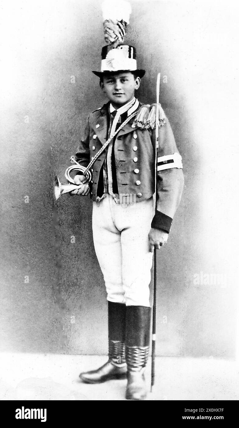 Postillion blowing post horn hi-res stock photography and images - Alamy