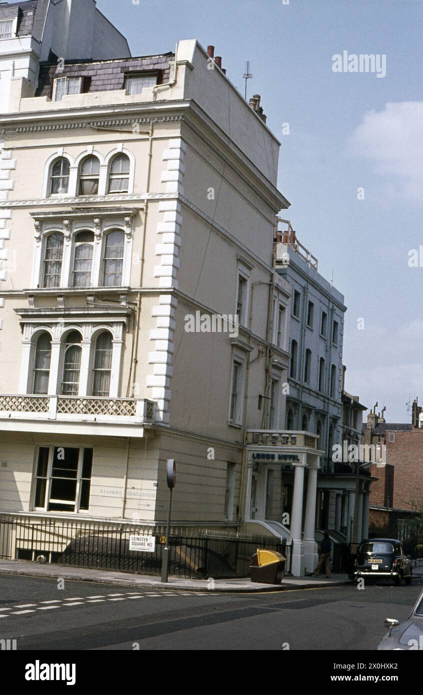 1976 street scene hi-res stock photography and images - Alamy