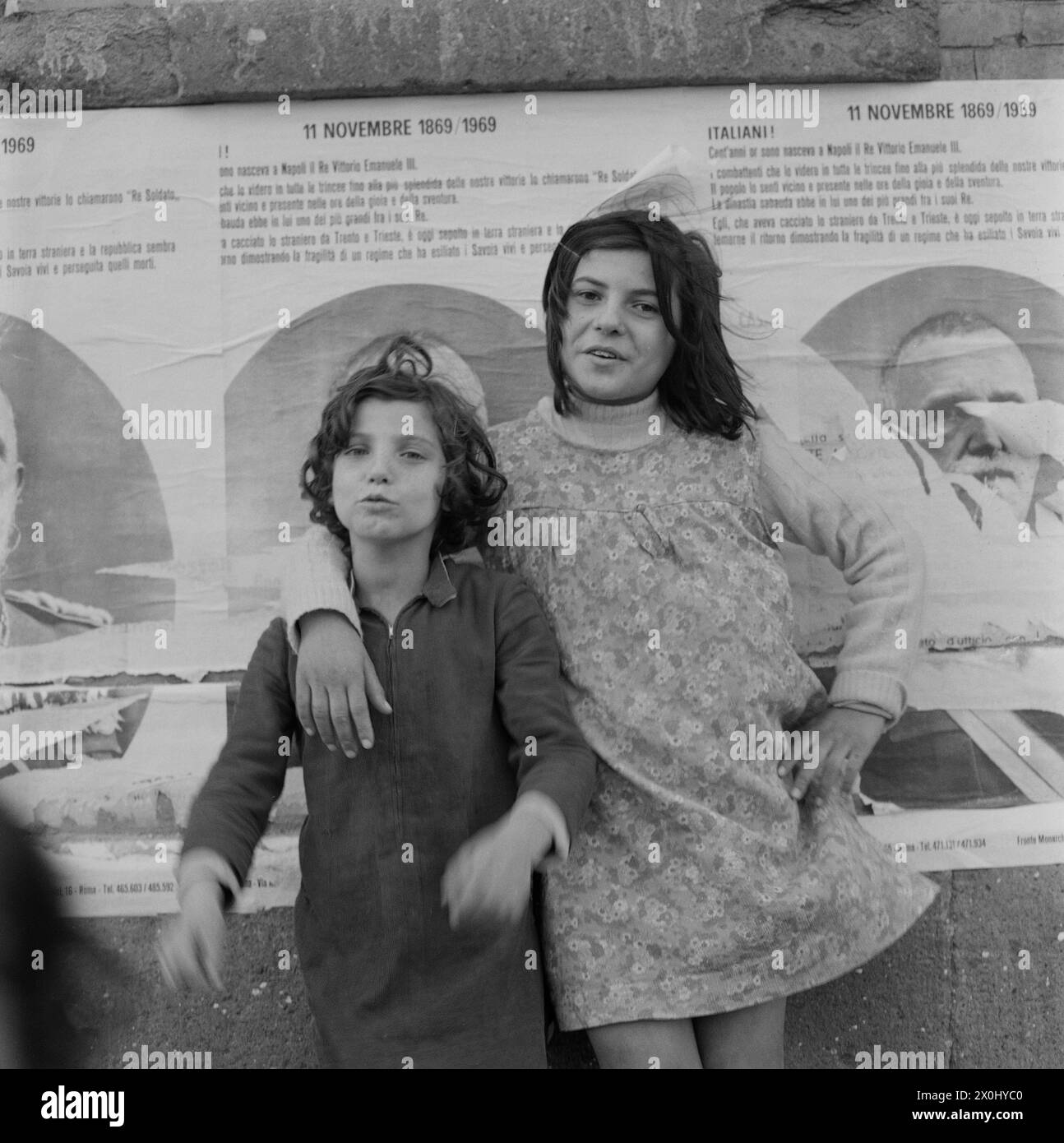 Children on a street in Rome Stock Photo - Alamy