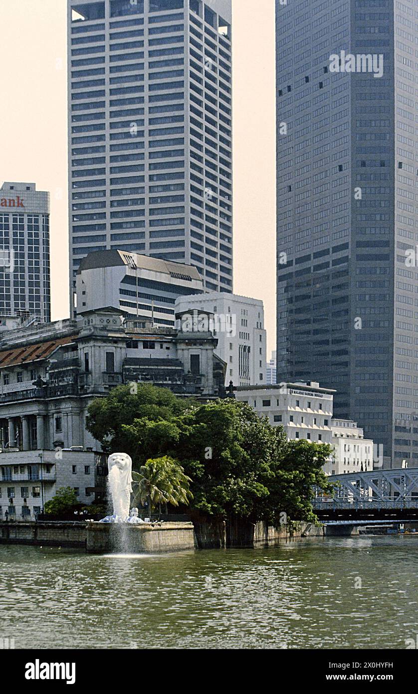 "The landmark of Singapore, the ""Merlion"". The statue stands at the ...