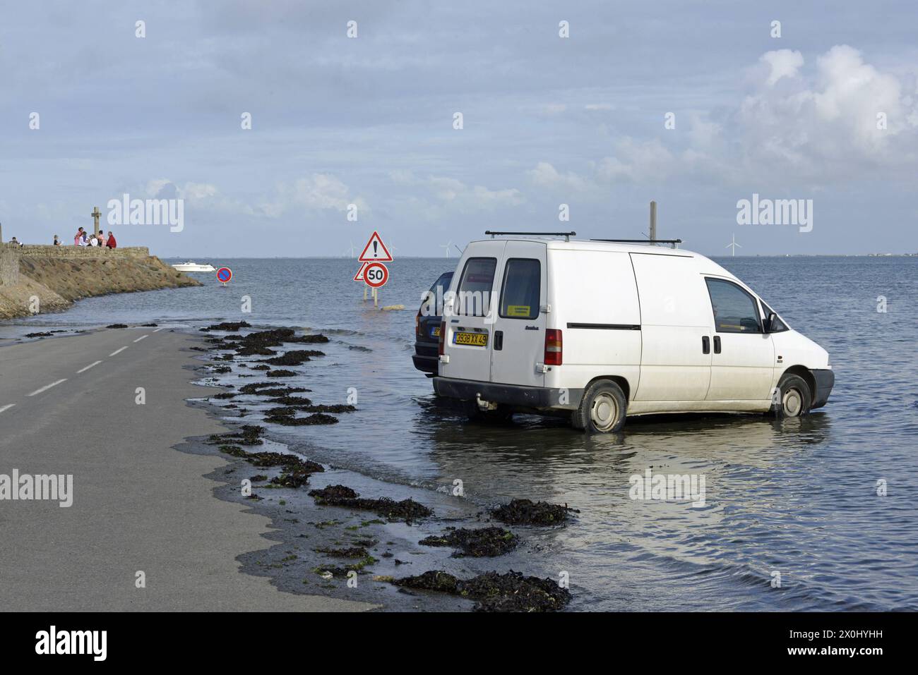 View of the entrance to Passage du Gois from the Ile de Noirmoutier ...