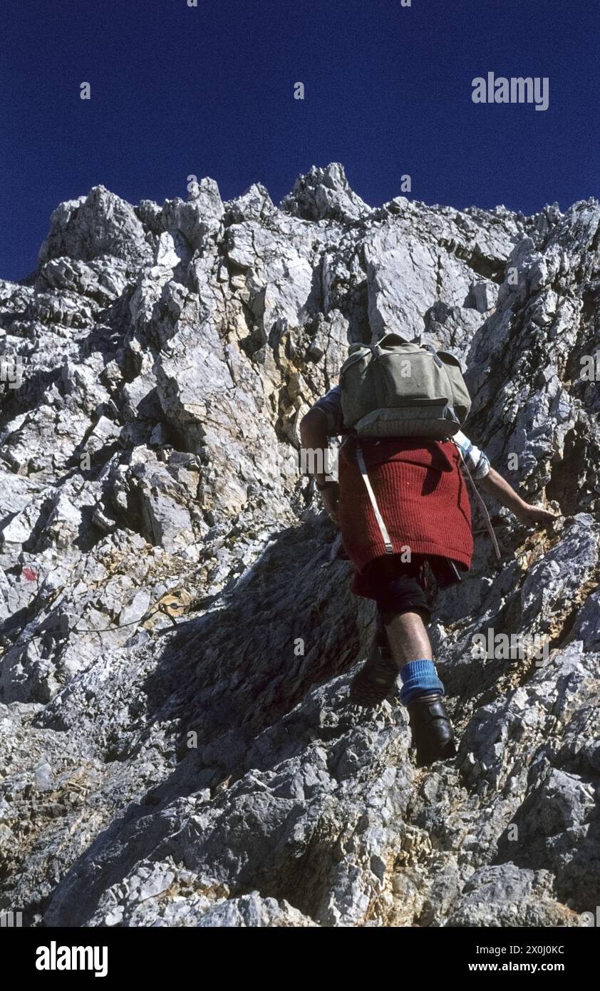 Kletterweg steig hi-res stock photography and images - Alamy