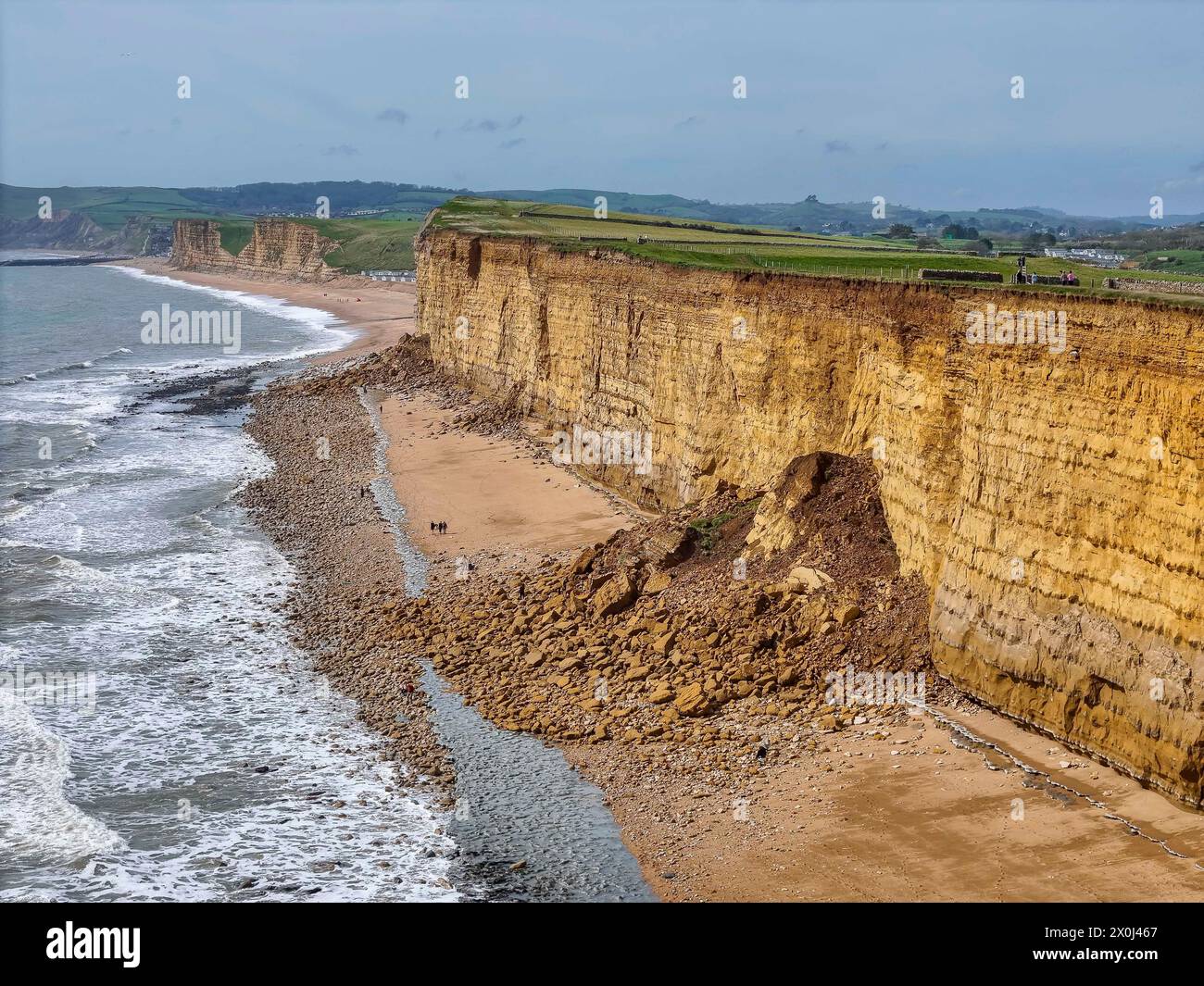 Rockfall in burton bradstock hi-res stock photography and images - Alamy