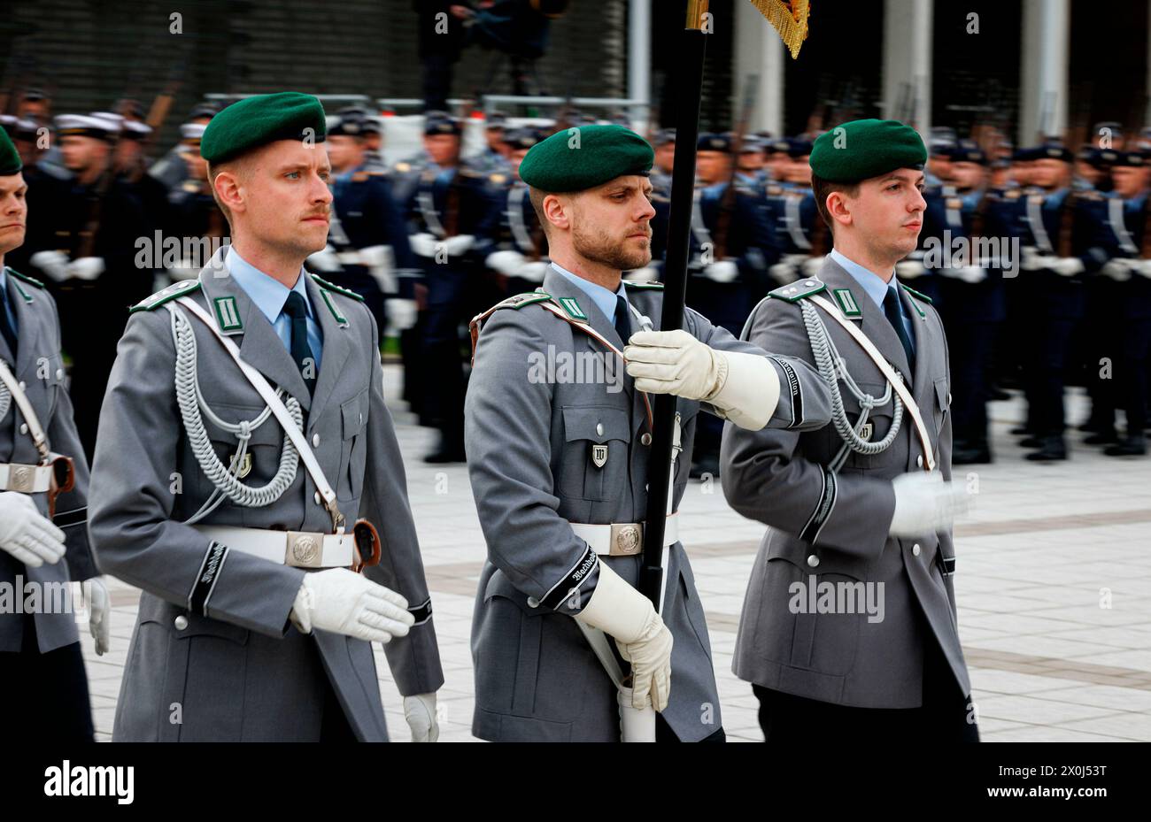 Berlin, Deutschland. 11th Apr, 2024. Army soldiers of a flag delegation ...