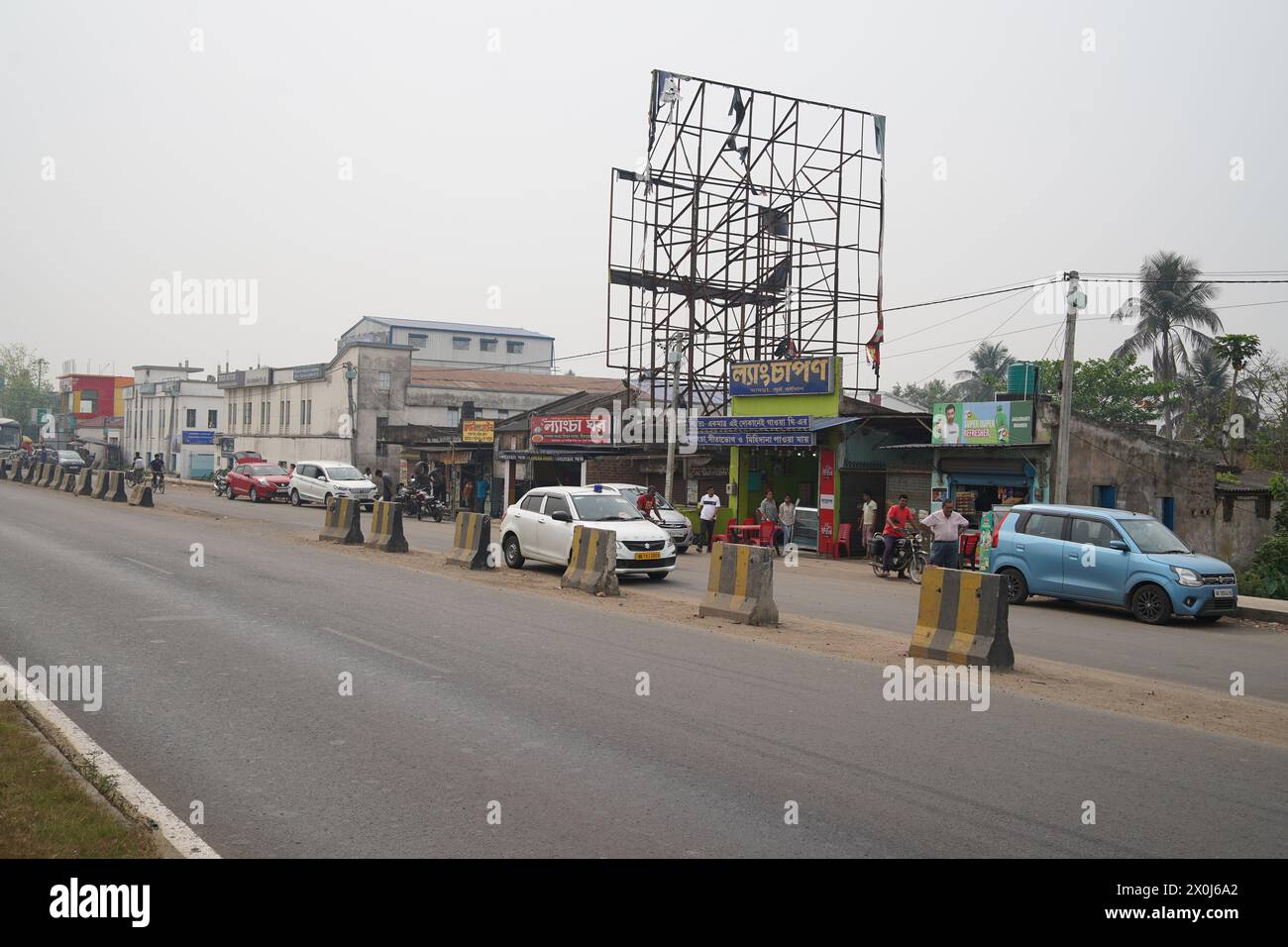Saktigarh sweet shops along National Highway 19. Saktigarh, Eash ...