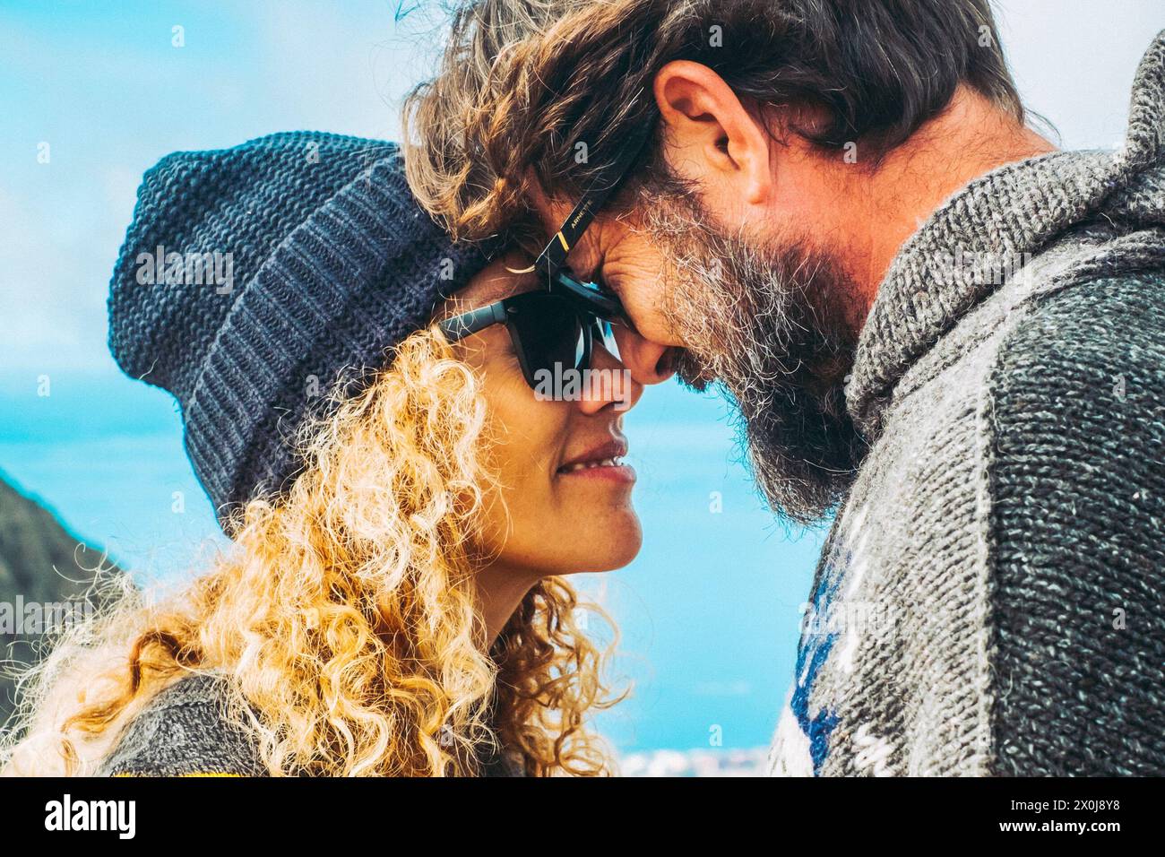 Romantic people man and woman hugging and admiring beautiful landscape ...