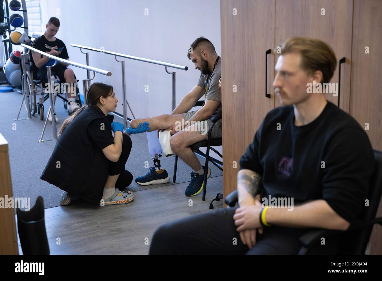 Ukrainian servicemen who lost limbs in battles with the Russian army ...