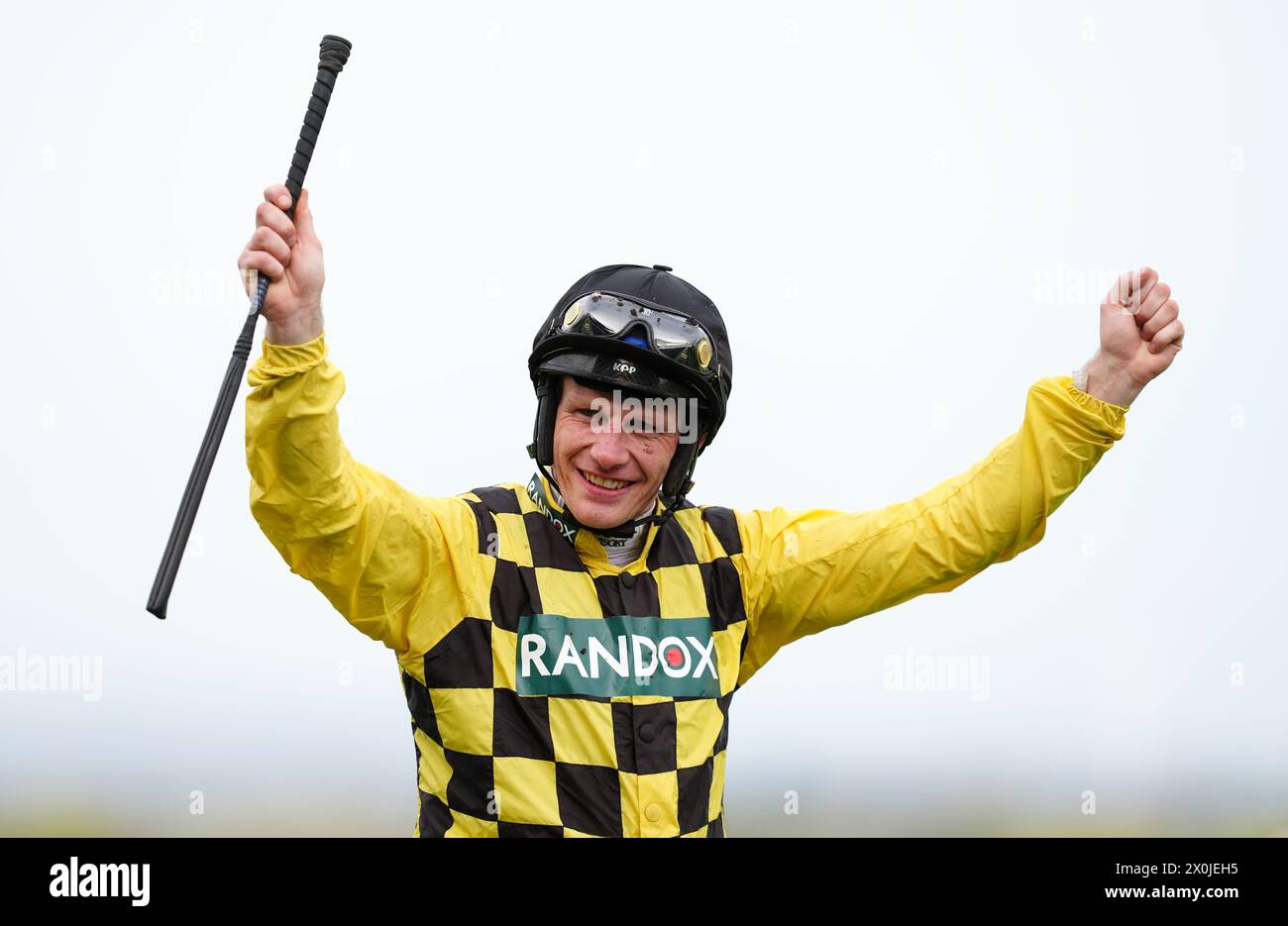 Paul Townend on board Dancing City after winning the Cavani Sartorial ...