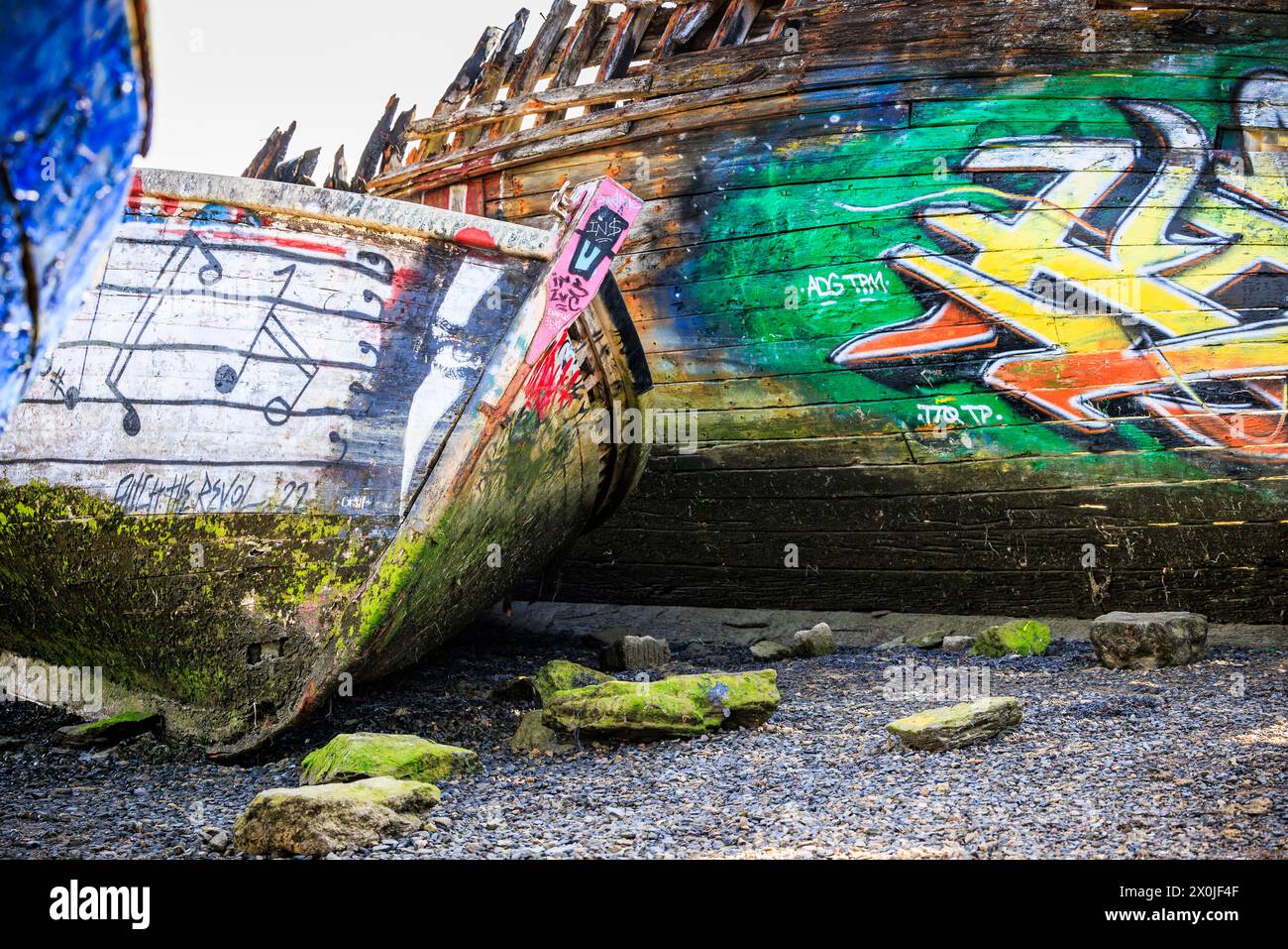 Ship cemetery in Quelmer, Saint Malo, Ille-et-Vilaine Stock Photo - Alamy