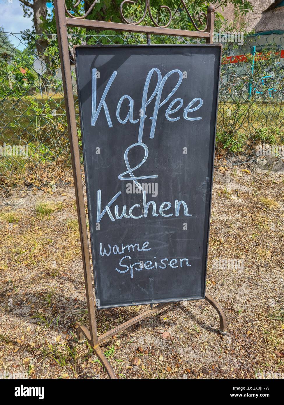 Hot food sign hi-res stock photography and images - Alamy