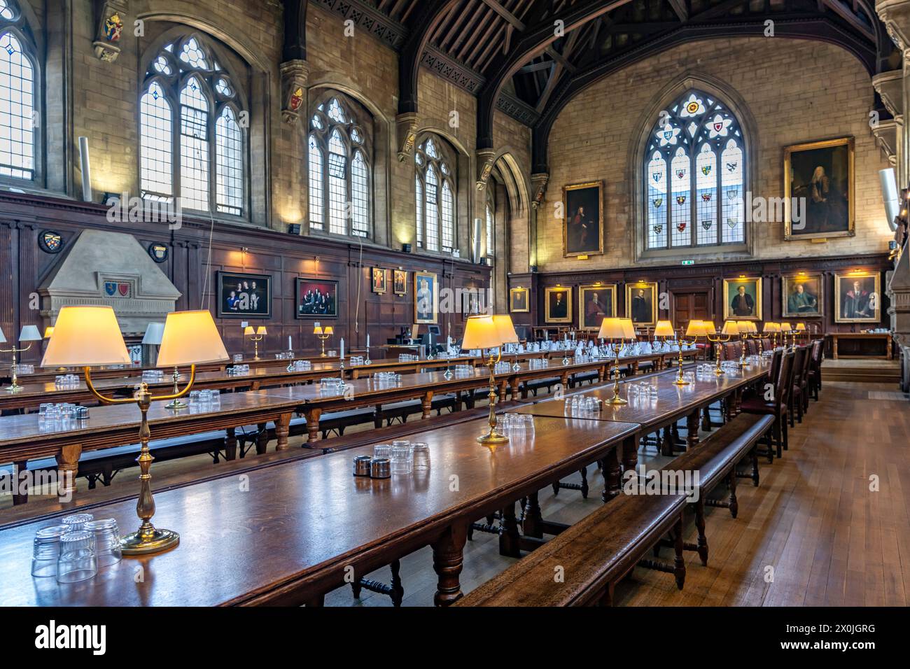 Dining hall at oxford university hi-res stock photography and images ...
