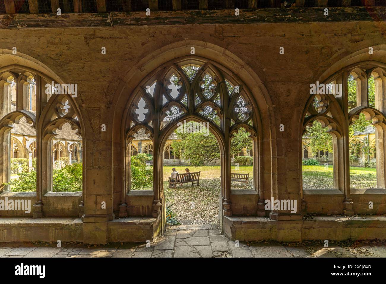 The cloisters of New College, University of Oxford, Oxfordshire ...