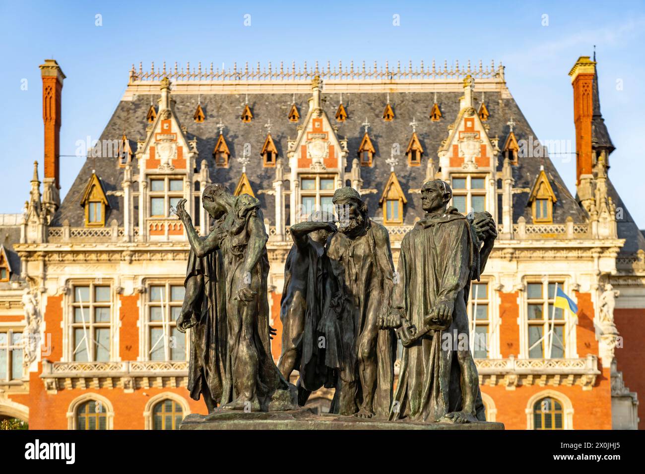 The monument Les Bourgeois de Calais 'The Burghers of Calais' by ...